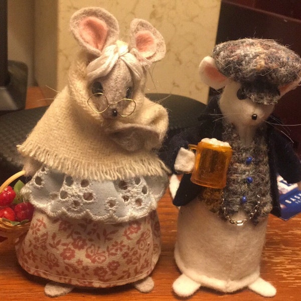 Irish Mice Celtic St. Patrick's Day Mouse Pair - Etsy
