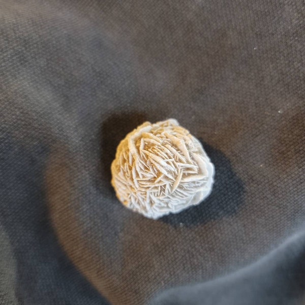 Desert Rose Selenite Pieces | Desert Gypsum Bud | Crystal Healing - Etsy