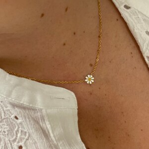 Flower Necklace Tiny Flower Necklace White Flower Necklace - Etsy