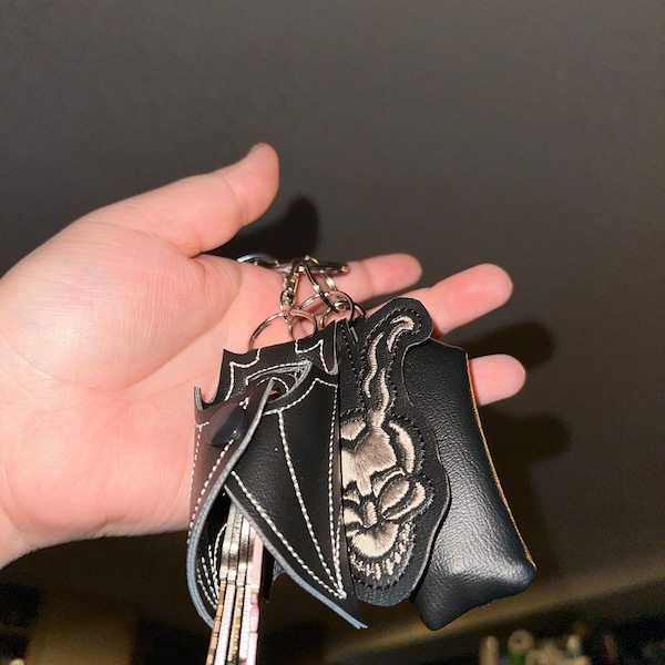 Bat Keychain, Goth Keychain, Bath Key Holder, Halloween Keychain ...