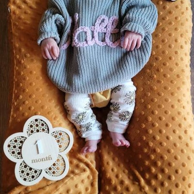 Wooden Flower Lattice Milestone Cards Custom Name Set Monthly Milestone ...