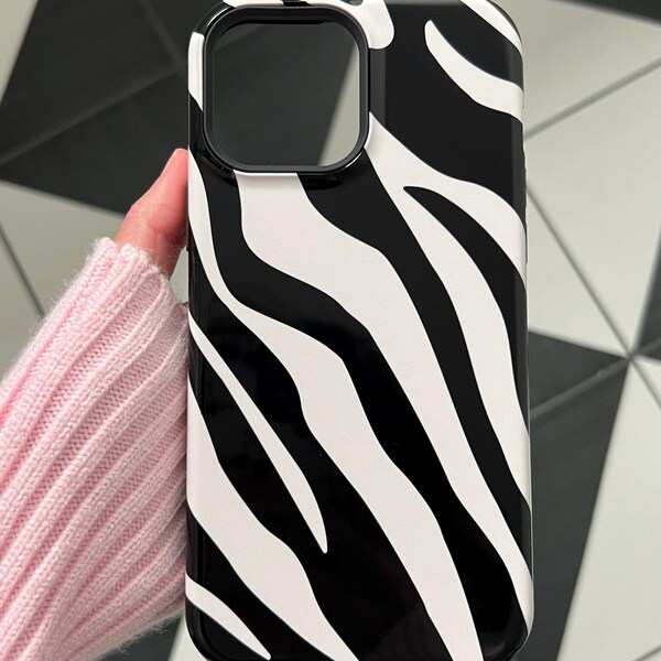 Diamond Checkered Black & Cream Magsafe iPhone Case | iPhone 16 15 14 ...