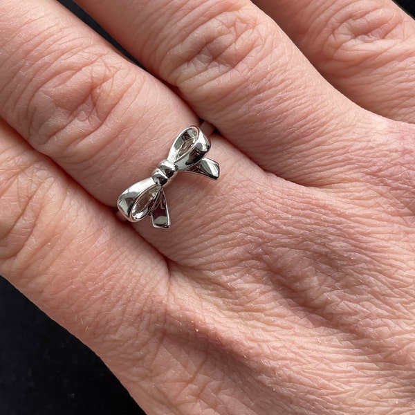 Silver Bow Ring, Sterling Silver Bow, Bow Ring, Dainty Silver Ring ...