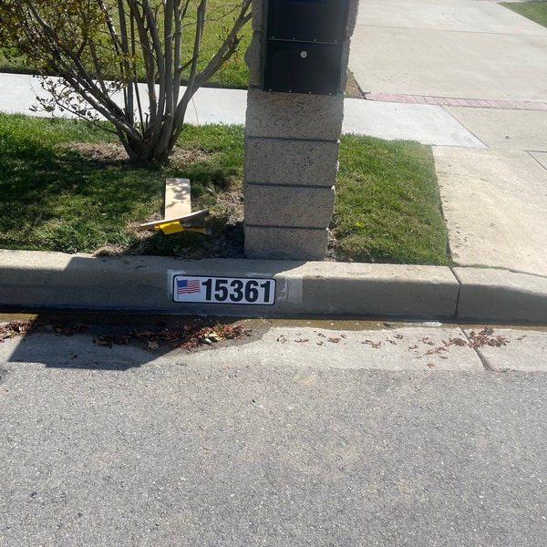 Curb-n-sign®, Curb-wrap®, Custom Curb Numbers, Reflective Curb Stickers ...