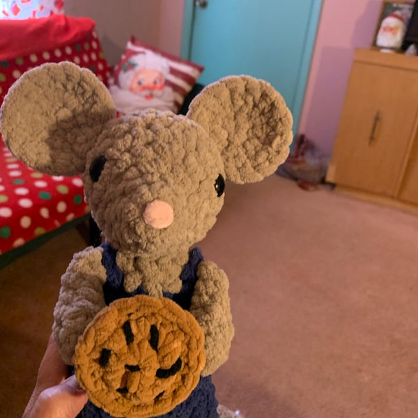 Crochet Mouse in Overalls Pattern Low Sew Plushie Pattern - Etsy