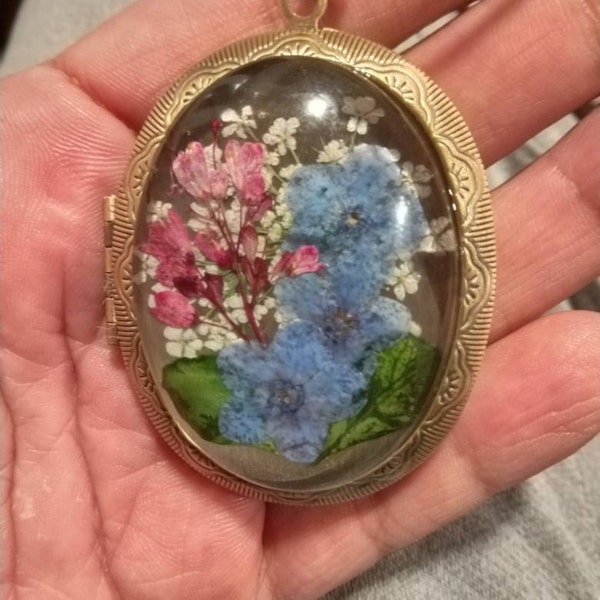 Handmade Pressed Flower Small Oval Locket Necklace Forget Me Not Flower ...