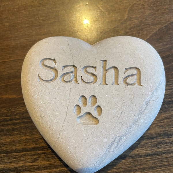 Pet Memorial Stone in Cream, Engraved Heart Rock With Your Pets Name - Etsy