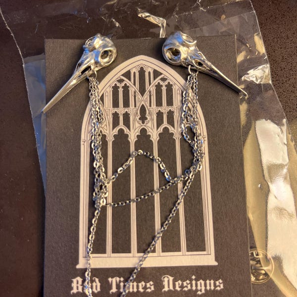 RAVEN Collar Pins Silver Raven Skull Collar Pins With Adjoining Draped ...