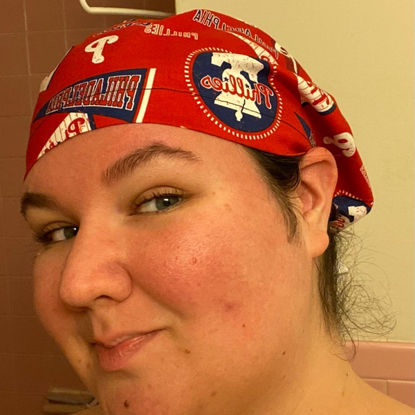 Skulls and Roses Scrub Cap, Surgical Cap, Chemo Cap, Headwear - Etsy