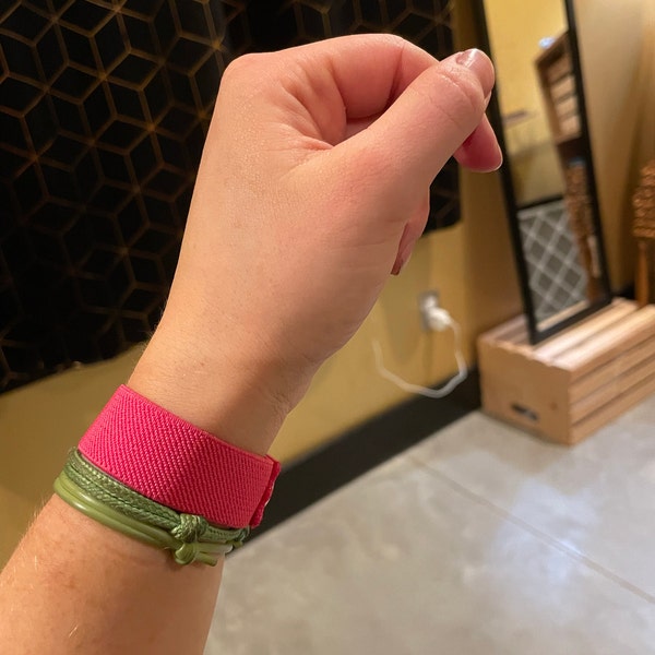 Rubber Band Snap Technique Coping Bracelet | Acupressure Band for ...