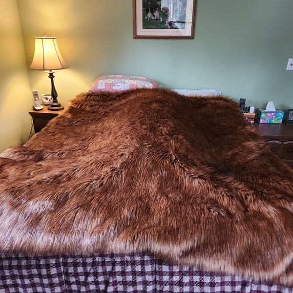 Faux Fur Throw Blanket, Soft, Adirondack Bear Skin, Realistic, Bedding ...