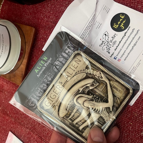 Alien A4 Poster, Know Your Xenomorph, Perfect Organism, Nostromo Crew ...