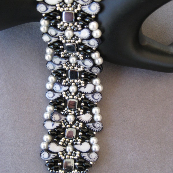 Fireflies Bracelet -beading Tutorial - Superduo Paisley Duo Pearls Tila ...