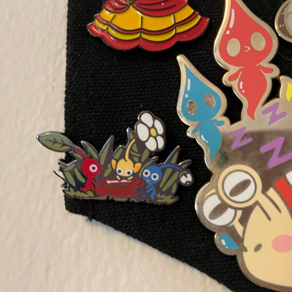 Pikmin Enamel Pin - Etsy