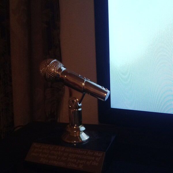 Microphone Trophy Music Karaoke Award. Free Custom Engraving - Etsy