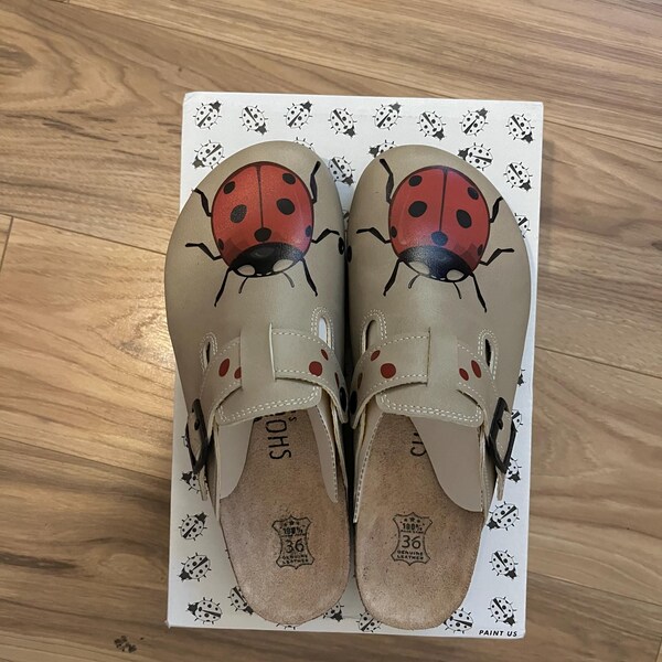 LADYBUG Themed Professional Womens Clogs, Comfortable Nurse & Doctor ...