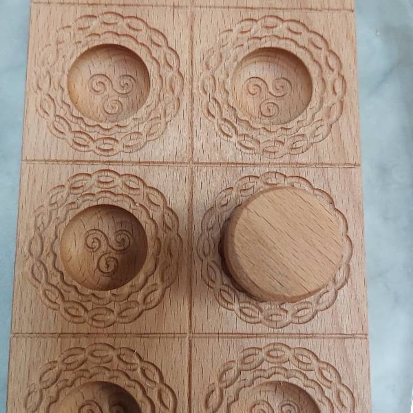 Raviolo Gourmet 7cm Mod. FLOWER Beech Mold for Pasta Fresca. Size 8x8 ...