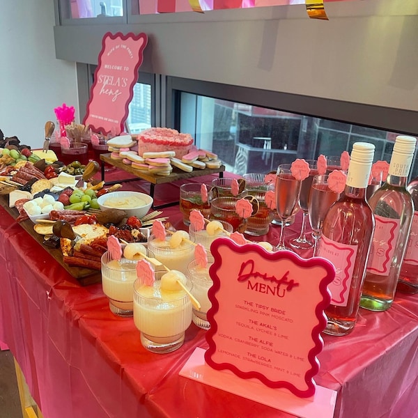 Wavy Border Drinks Menu Signage - Personalized Acrylic Wedding Bar Sign ...