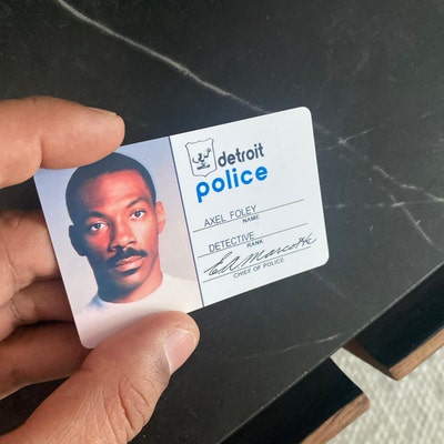 AVP Alien Vs Predator Crew Identification Badge Charles Bishop Weyland ...