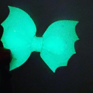 Classic Bat Pinch Hair Bow SVG Halloween Bow Template Bat Wings Bow SVG ...