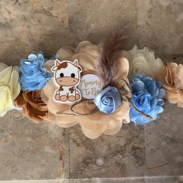 Highland Cow Baby Shower Diaper Cake , Boho Cow Baby Shower Centerpiece ...