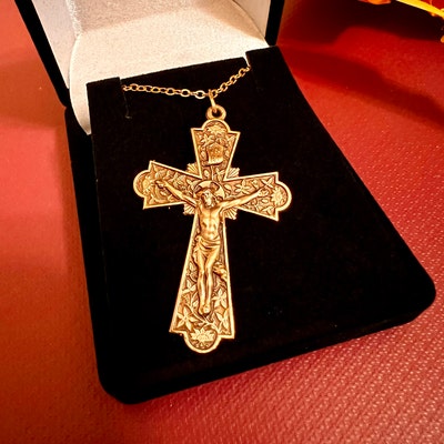 Agnus Dei Easter Medal Necklace, 14k Gold Plated Chain Necklace ...