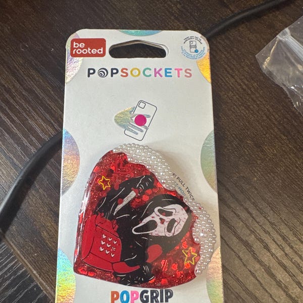 I Scream You Scream We All Scream for Horror Movies Ghost Phone Socket ...