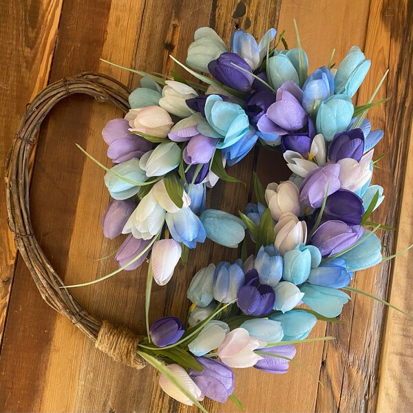 Tulip Heart Wreath: Farmhouse Spring Door Decor - Etsy