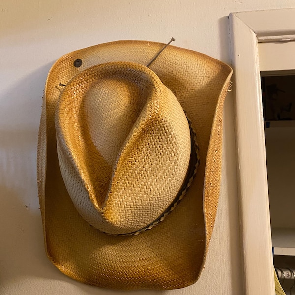 Cowboy Hat Wall Mount: Adjustable Hat Display - Etsy