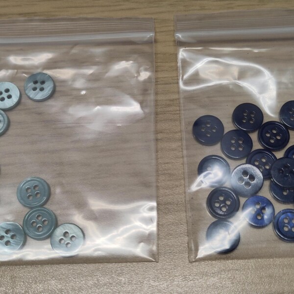 Mocha Brown 4 Holes Buttons, Wood Texture Design, Plastic, 15mm, 18mm ...