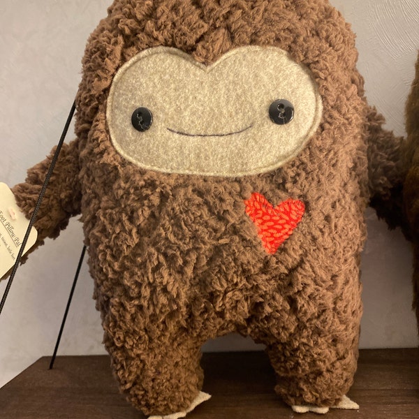 Big Foot Stuffed Toy, Big Foot Plushie, Kawaii Big Foot Plush Doll ...