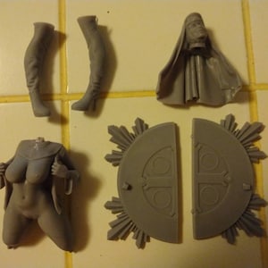 Erza Scarlet Nakagami Pin up Statue & Miniature Torrida Minis DND RPG ...