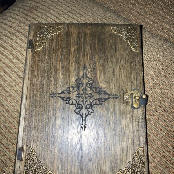 D&D Dice Box - "filigree" Mystic Legacy Battle Box W/ Dice Tower | Dnd ...