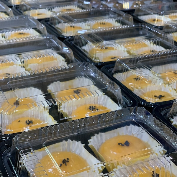 100 Paper Baking Cups Oven Safe Square Baking Cups Parchment Cups Small ...