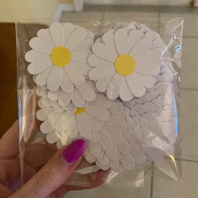 Daisies Table Confetti Spring Flower Confetti Table Scatter 50 Pieces ...