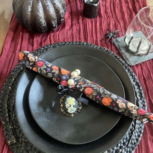 Football Napkin Rings, Sports Beaded Napkin Holders, Tailgate Party or ...