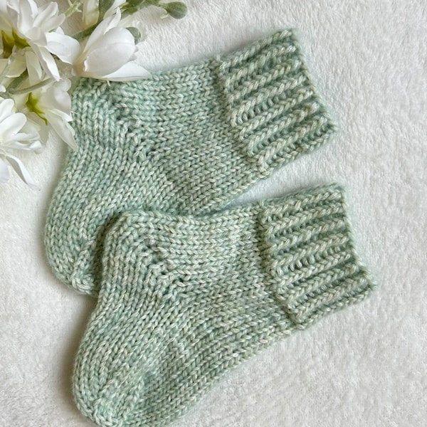 Basic Baby Socks Knitting Pattern PDF - Newborn Size 10cm - Simple ...