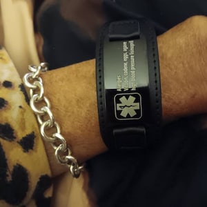 QR Code Medical Alert Leather Bracelets for Men, Personalized Stainless ...