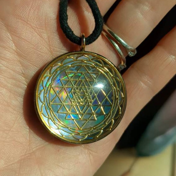 Golden Fire Sri Yantra Mandala Orgone Vortex Tesla Orgonite Pendant ...