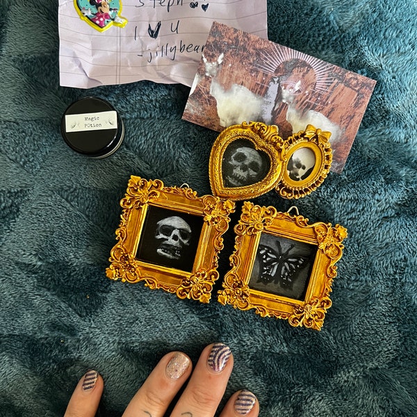 Small T Rex Dinosaur Victorian Goth Renaissance Portrait, Halloween ...