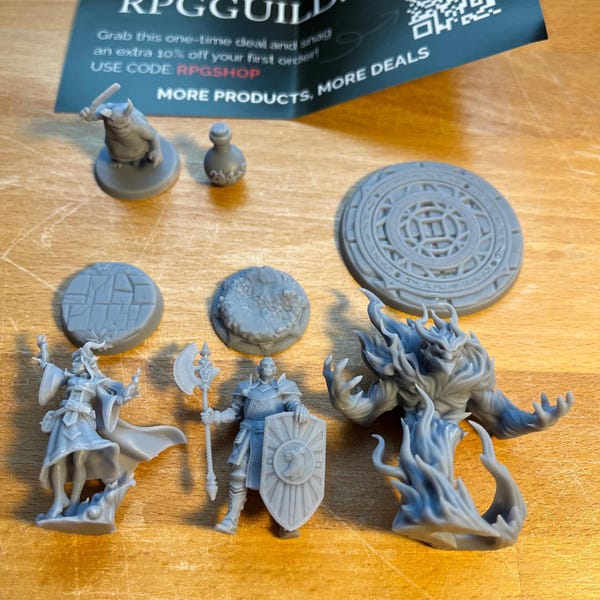 Crazy Goblin Warrior Miniature Artificer Dungeons and Dragons Mini RPG ...