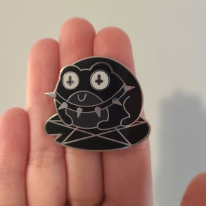 Goth Frog Pin Enamel Lapel Pin Toad Gothic Punk Black Metal Witch ...