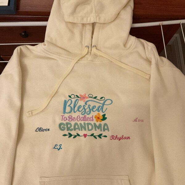 Boat in a Lake Sketch Style Machine Embroidery Design - 4 Sizes ...