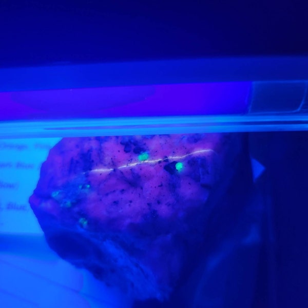 Rare Combo! UV Fluorescent Green Willemite Barite & Minor Hardystonite ...