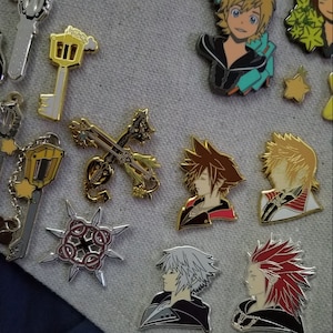 Kingdom Hearts Roxas Keyblade Hard Enamel Pin | Etsy