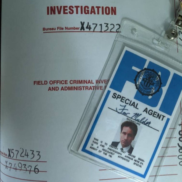 X-files Prop Mulder or Scully ID Hanger - SCREEN ACCURATE - Etsy