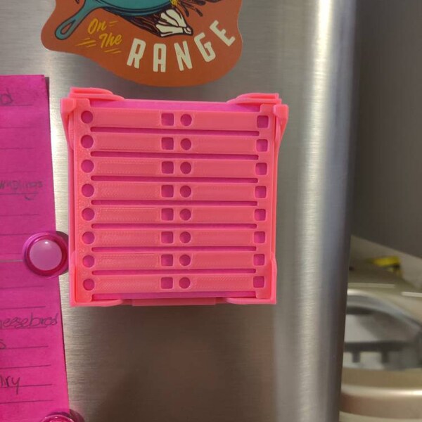 Fridge Sticky Note Holder and Stencil, Office Supplies, Fridge Sticky ...