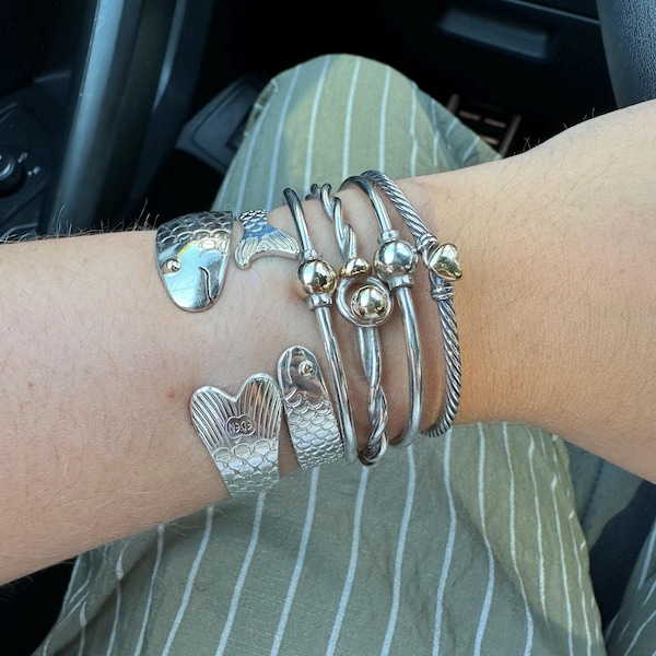 Cape Cod Fish Bracelet in Sterling Silver With a 14K Yellow Gold Eye - Etsy