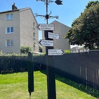 Personalised Aluminium Metal Arrow Direction Style Signs Various ...