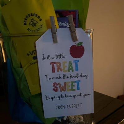 EDITABLE First Day of School Gift Tag, Back to School Gift Tag, Teacher ...